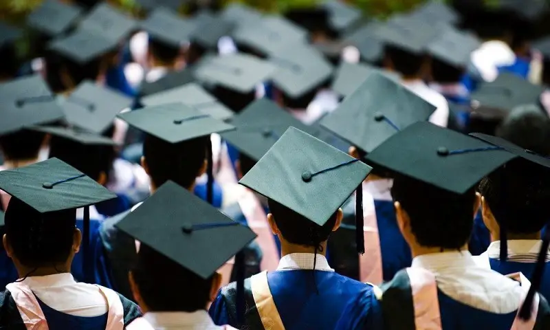 College Graduation Celebrity Commencement Speeches of 2017 - Study Breaks