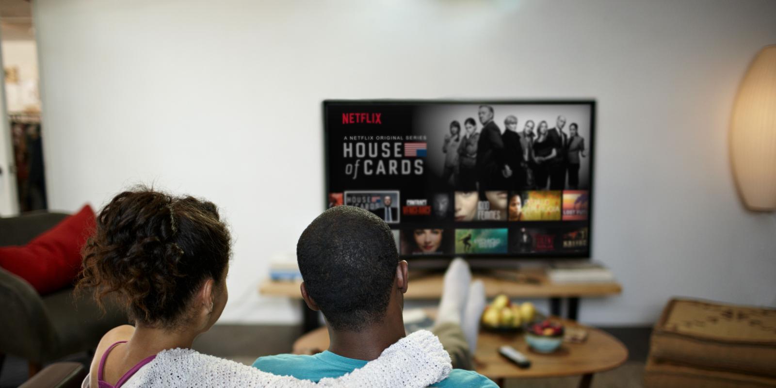 landscape_tech-netflix-lifestyle-shot - Study Breaks