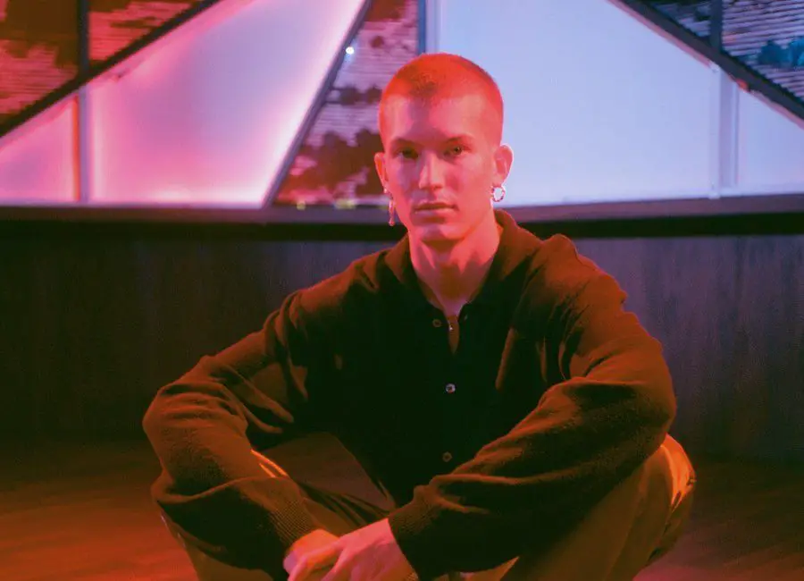 On His Album 'ORCA,' Gus Dapperton Adjusts To Imbalance