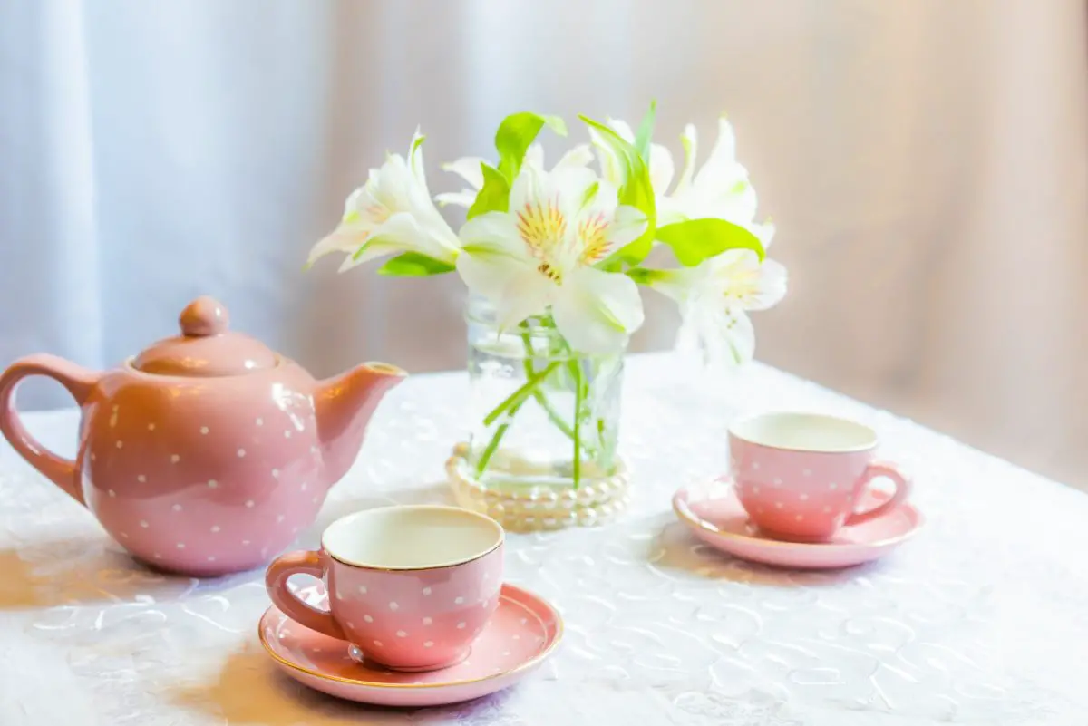 How To Throw an Elegant Spring Tea Party for Your Friends